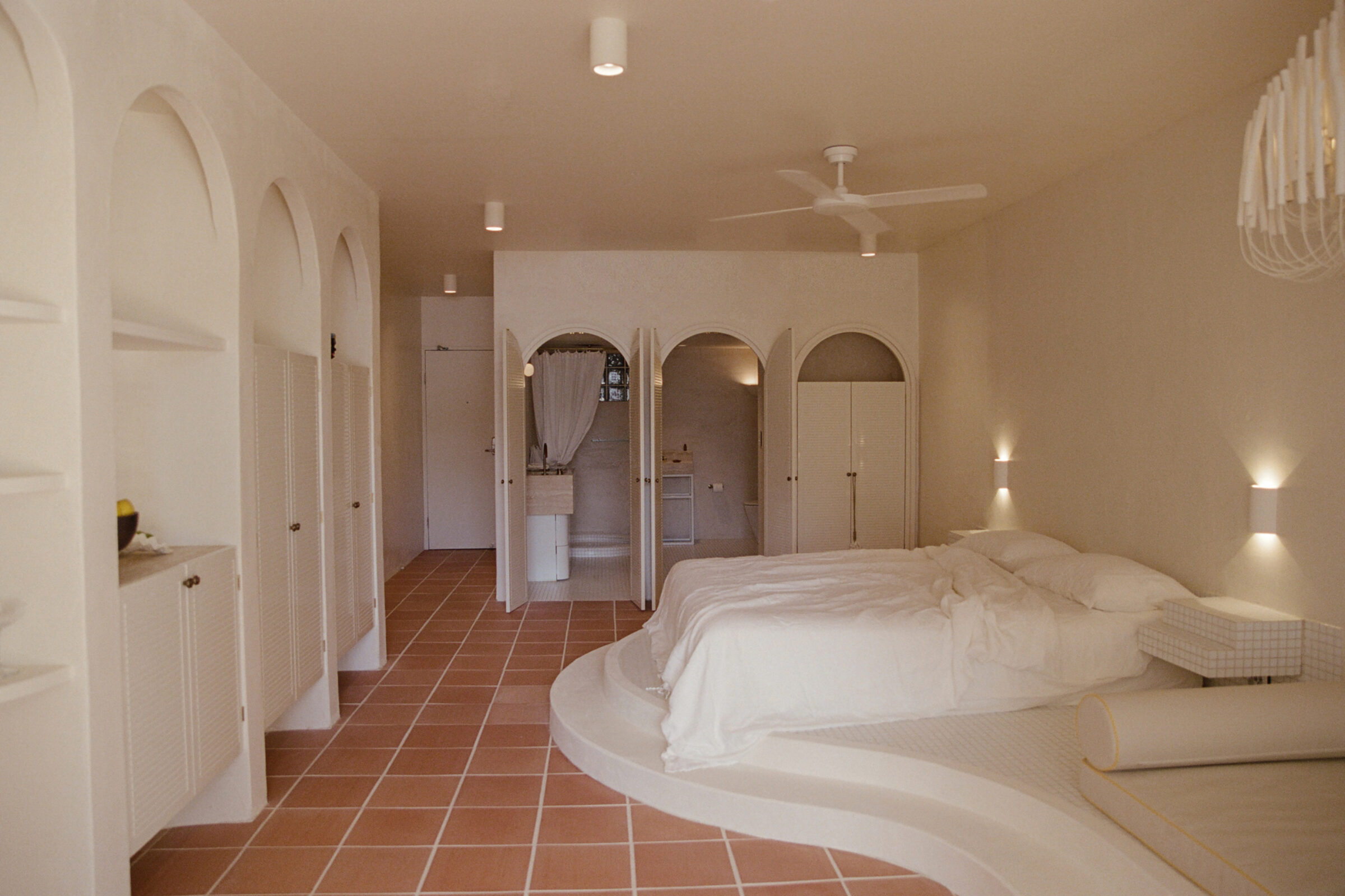 CLUB TROPICAL - The Stella Collective